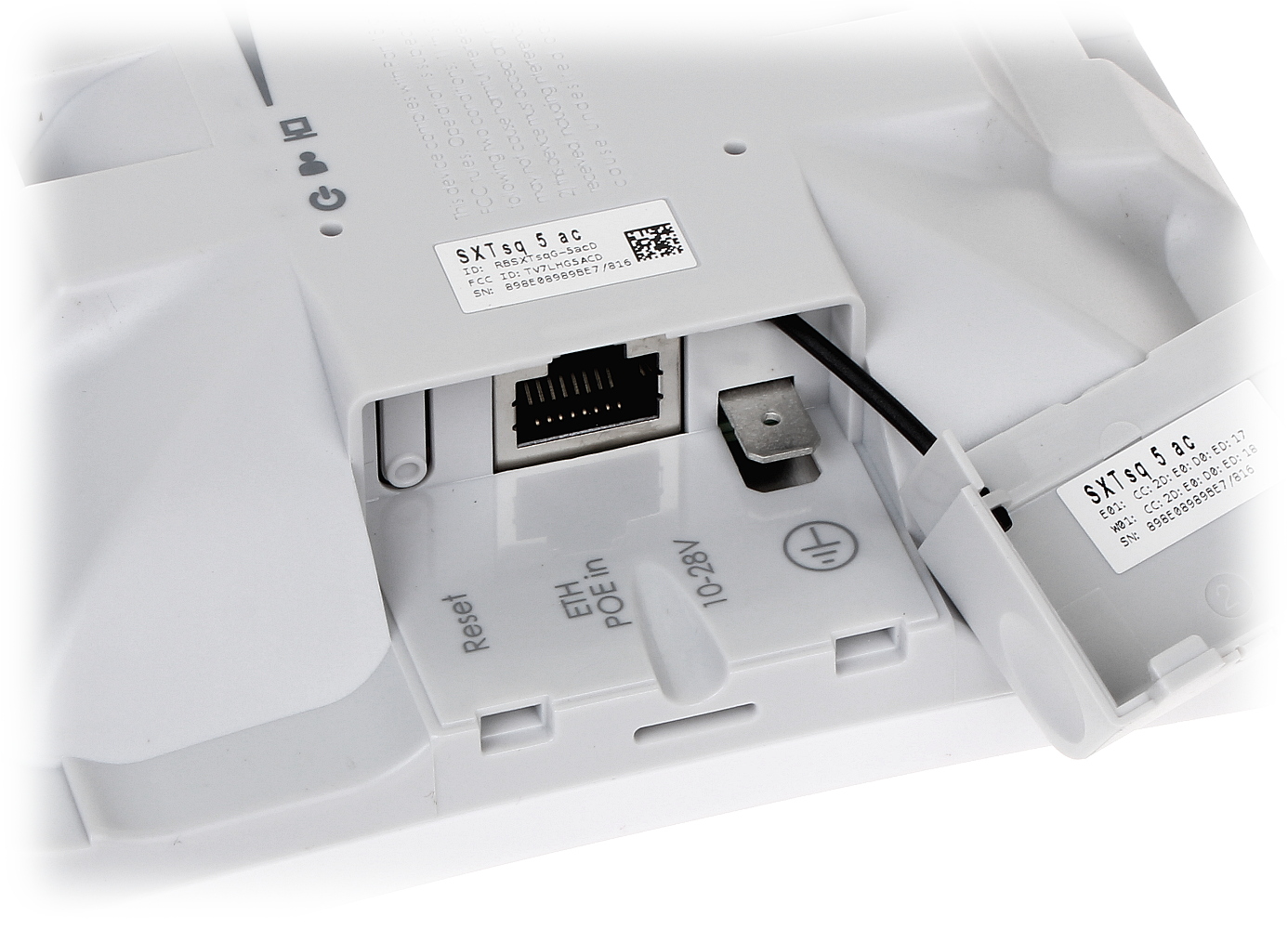 MIKROTIK ROUTERBOARD/SXTSQ 5ND 5.8GHZ LITE5 L3 - BaixadaNet Telecom